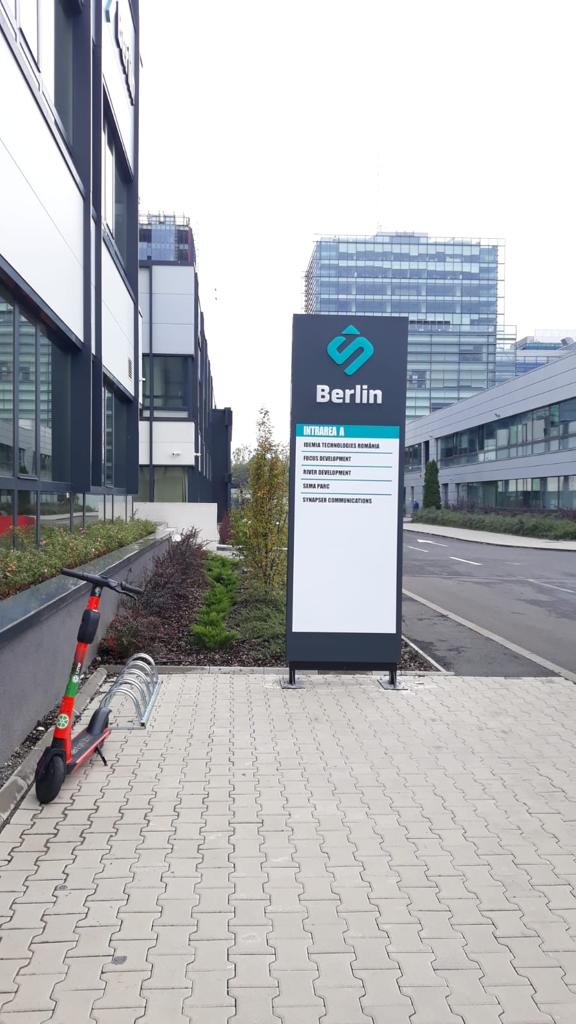 Producator De Totem Publicitar Luminos - Fabrica De Reclame